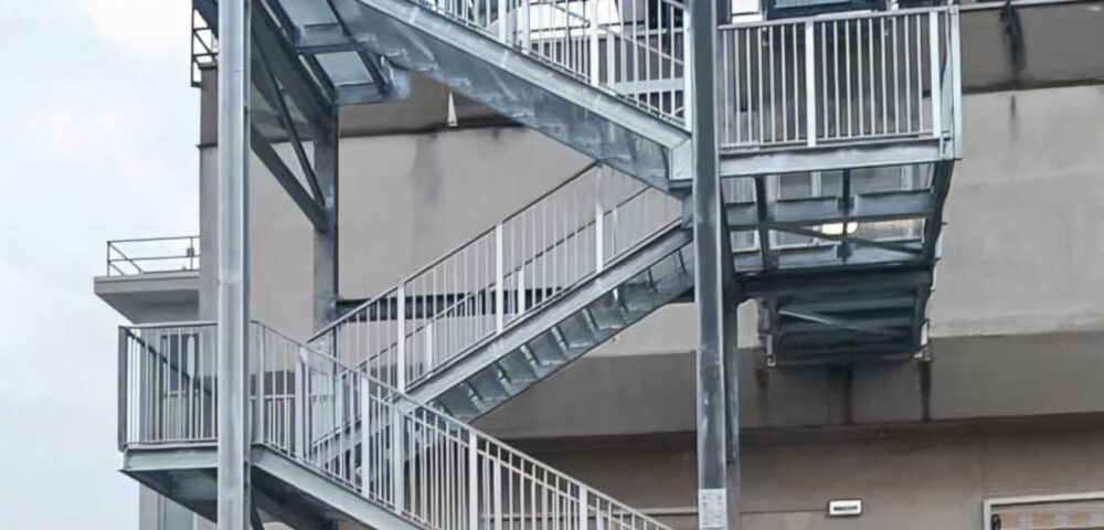 Carpenteria e scale antincendio per Recipharm - MetalSystem Srl